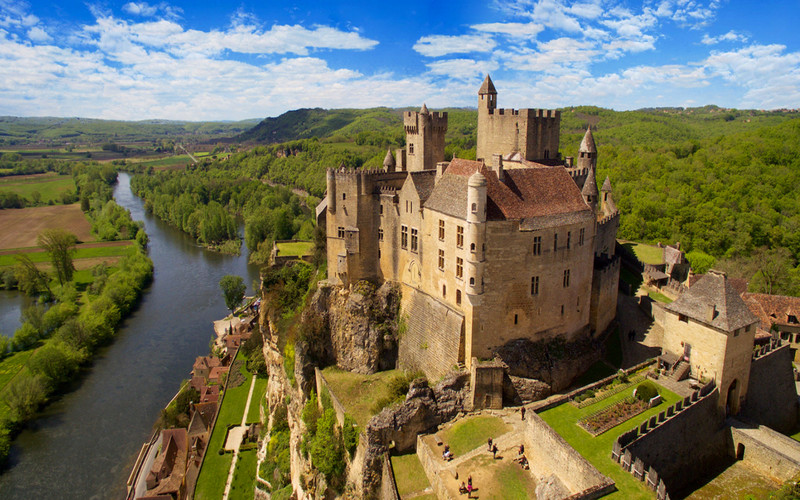 5 Gorgeous Medieval Villages in France | exploristica